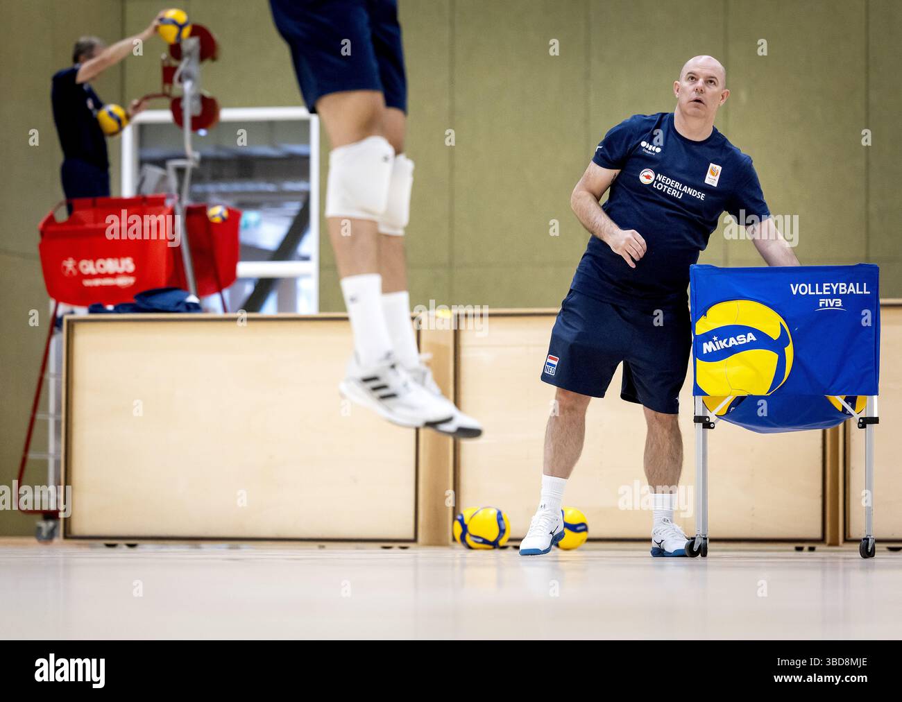 ARNHEM - National coach Joel Banks during a training session of TeamNL ...