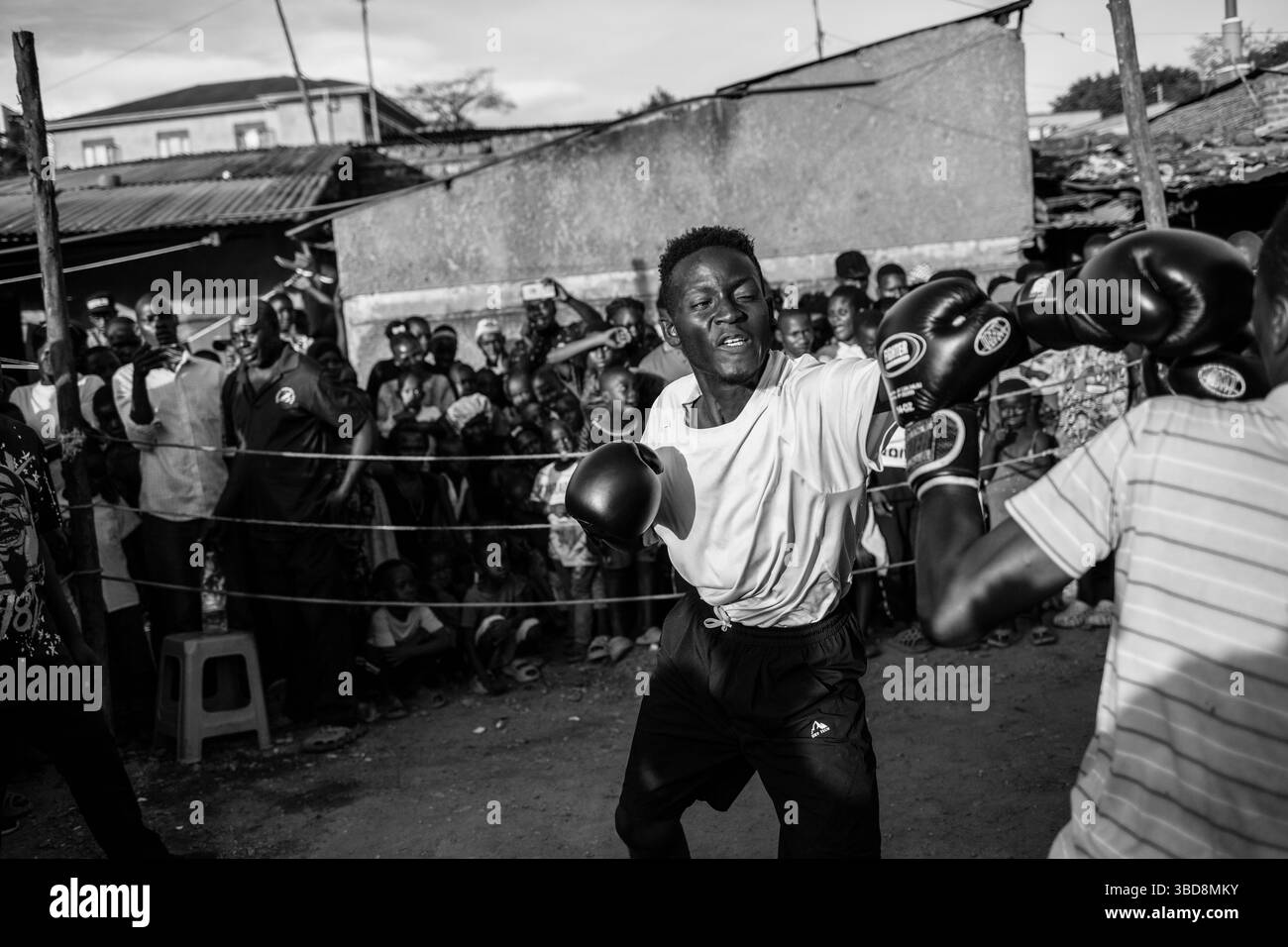 Boxing in Katanga slum, Kampala, Uganda, Africa Stock Photo - Alamy