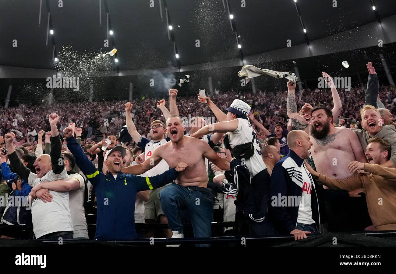 Tottenham Hotspur fans celebrates winning the UEFA Europa League final ...