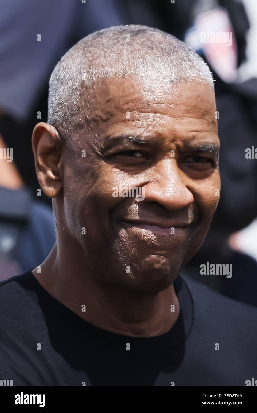 Cannes, France. 19th May, 2025. Denzel Washington arrives at the ...