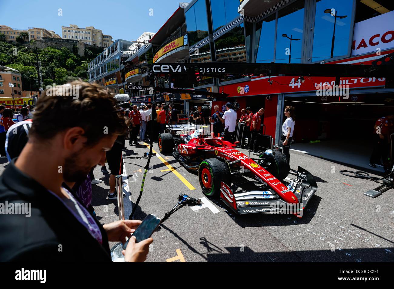 44 HAMILTON Lewis (gbr), Scuderia Ferrari SF-25, in car presentation during the Formula 1 Tag ...