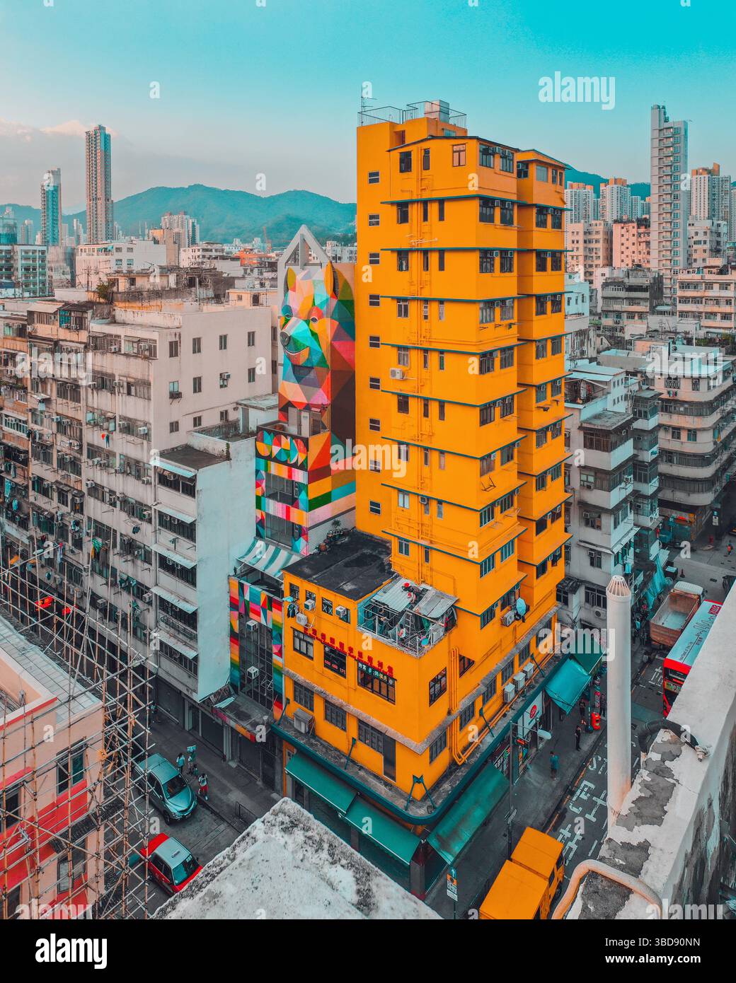 Man fung building hi-res stock photography and images - Alamy