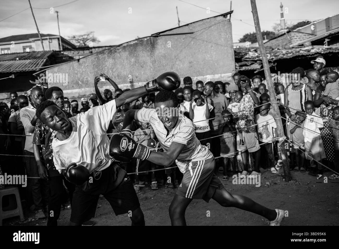 Boxing in Katanga slum, Kampala, Uganda, Africa Stock Photo - Alamy