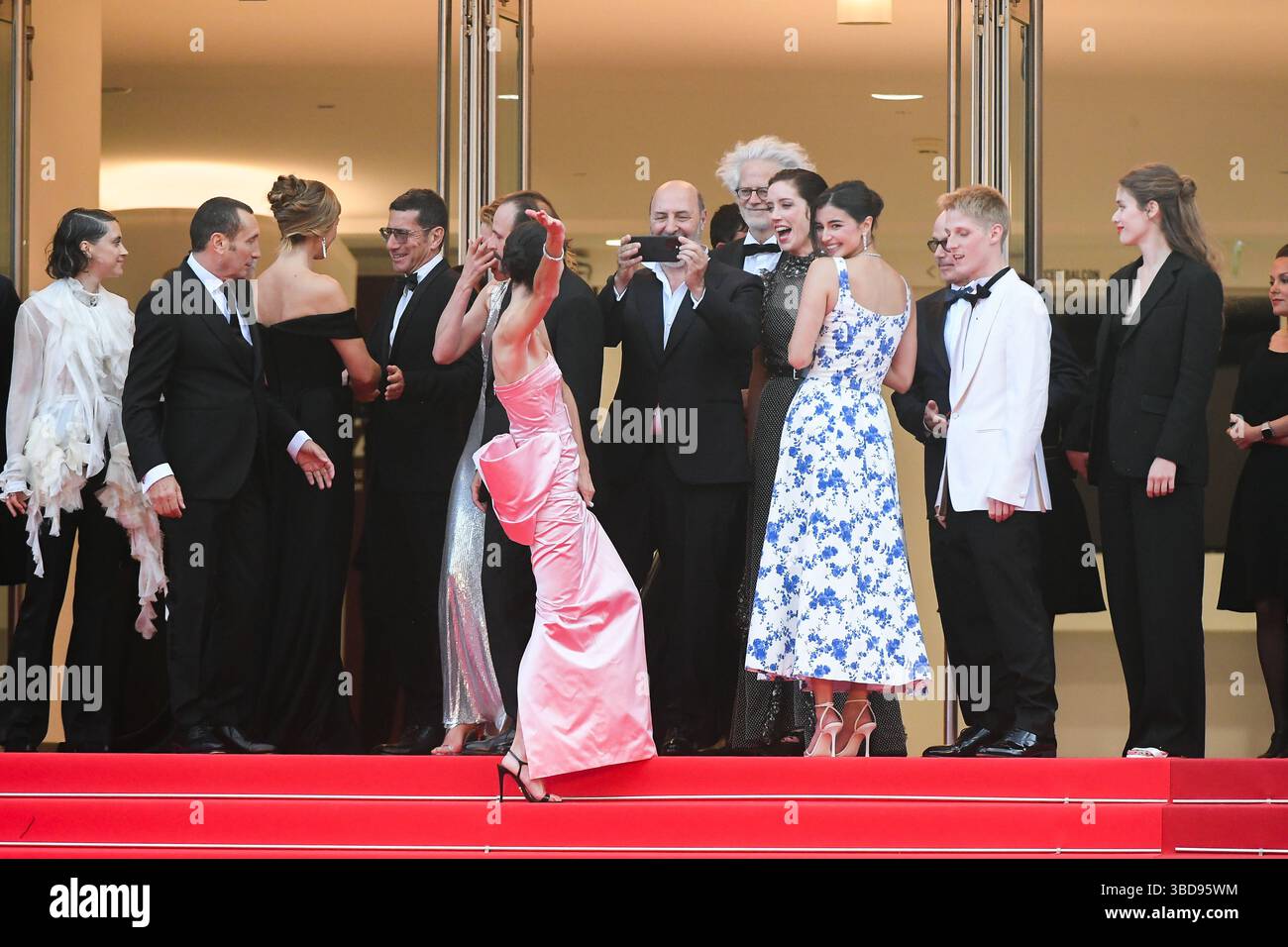 Julia piaton and cecile de france hi-res stock photography and images ...