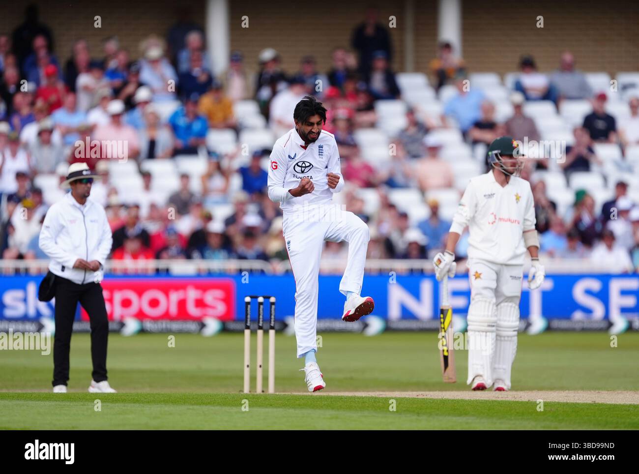England's Shoaib Bashir (centre) celebrates the wicket of Zimbabwe's ...