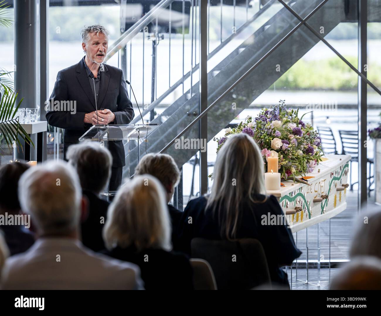 ROTTERDAM - Actor Thom Hoffman during a farewell service for ...