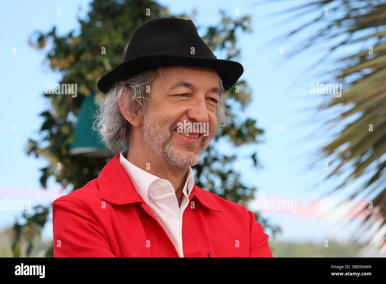 Cannes, France. 23rd May, 2025. Arthur H at the Ange film photo call at ...