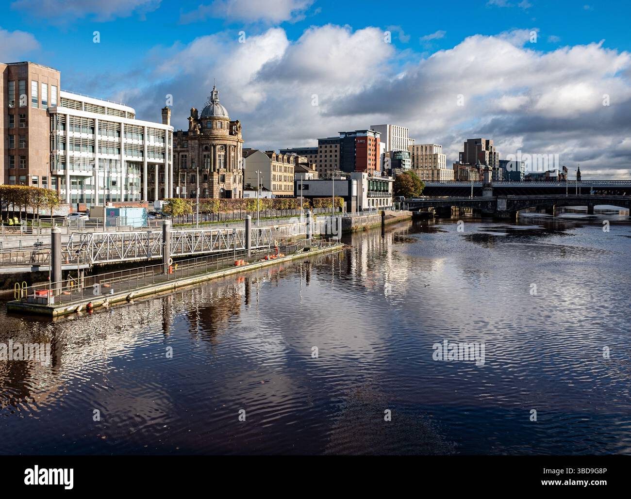 Glasgow waterfront broomielaw hi-res stock photography and images - Alamy