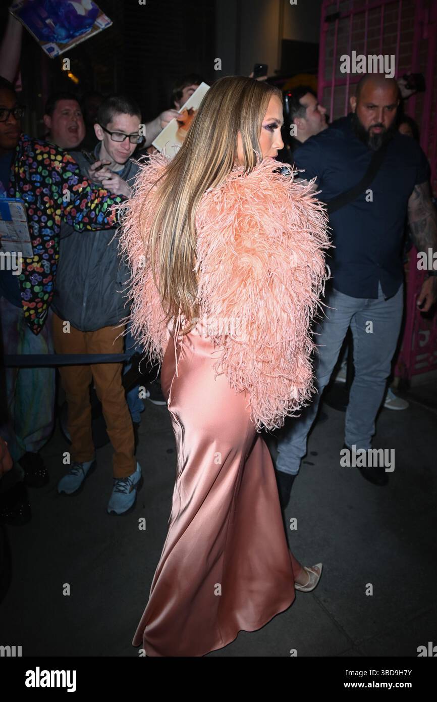 Jennifer Lopez spotted heading out to a Broadway event honoring ...