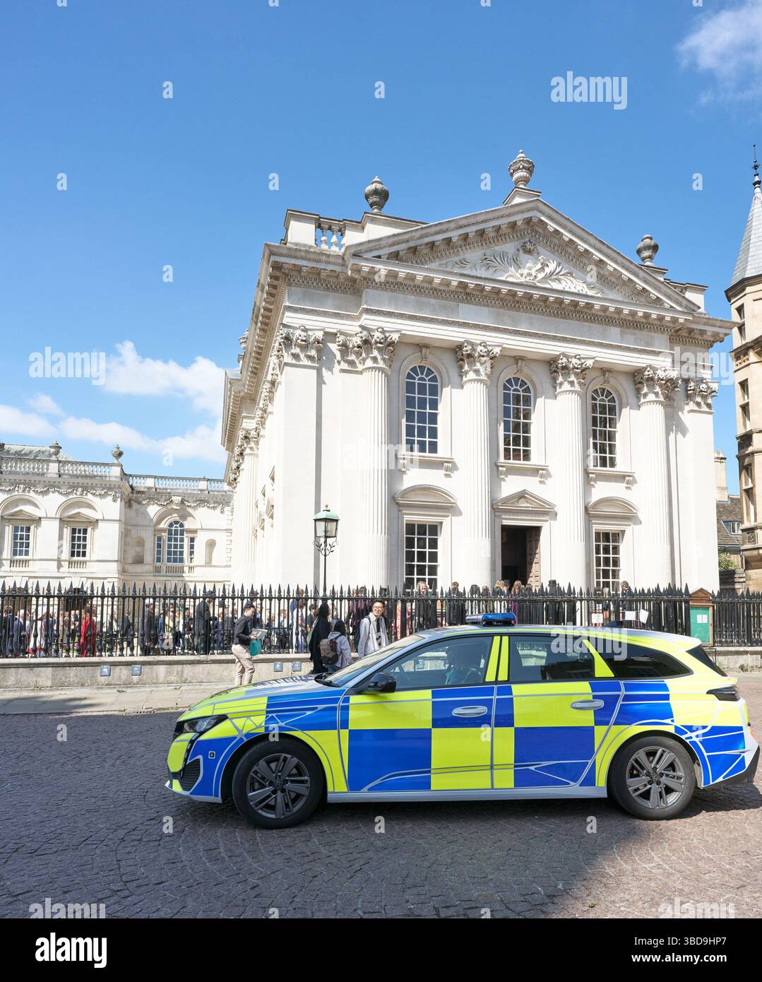 Police car and officer to deal with a pro-palestinian demonstrator with ...