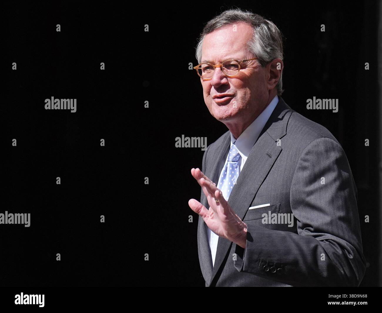 US Ambassador to the UK Warren A. Stephens arrives in Downing Street ...