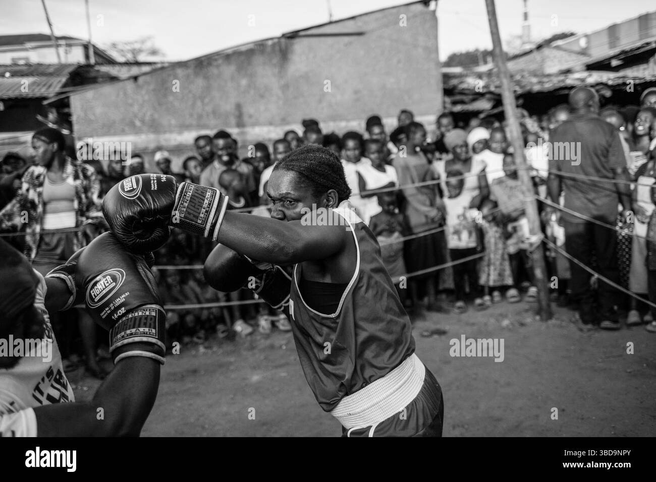 Boxing in Katanga slum, Kampala, Uganda, Africa Stock Photo - Alamy