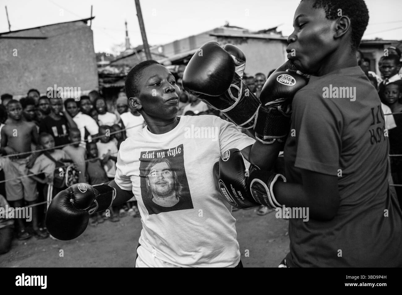 Boxing in Katanga slum, Kampala, Uganda, Africa Stock Photo - Alamy