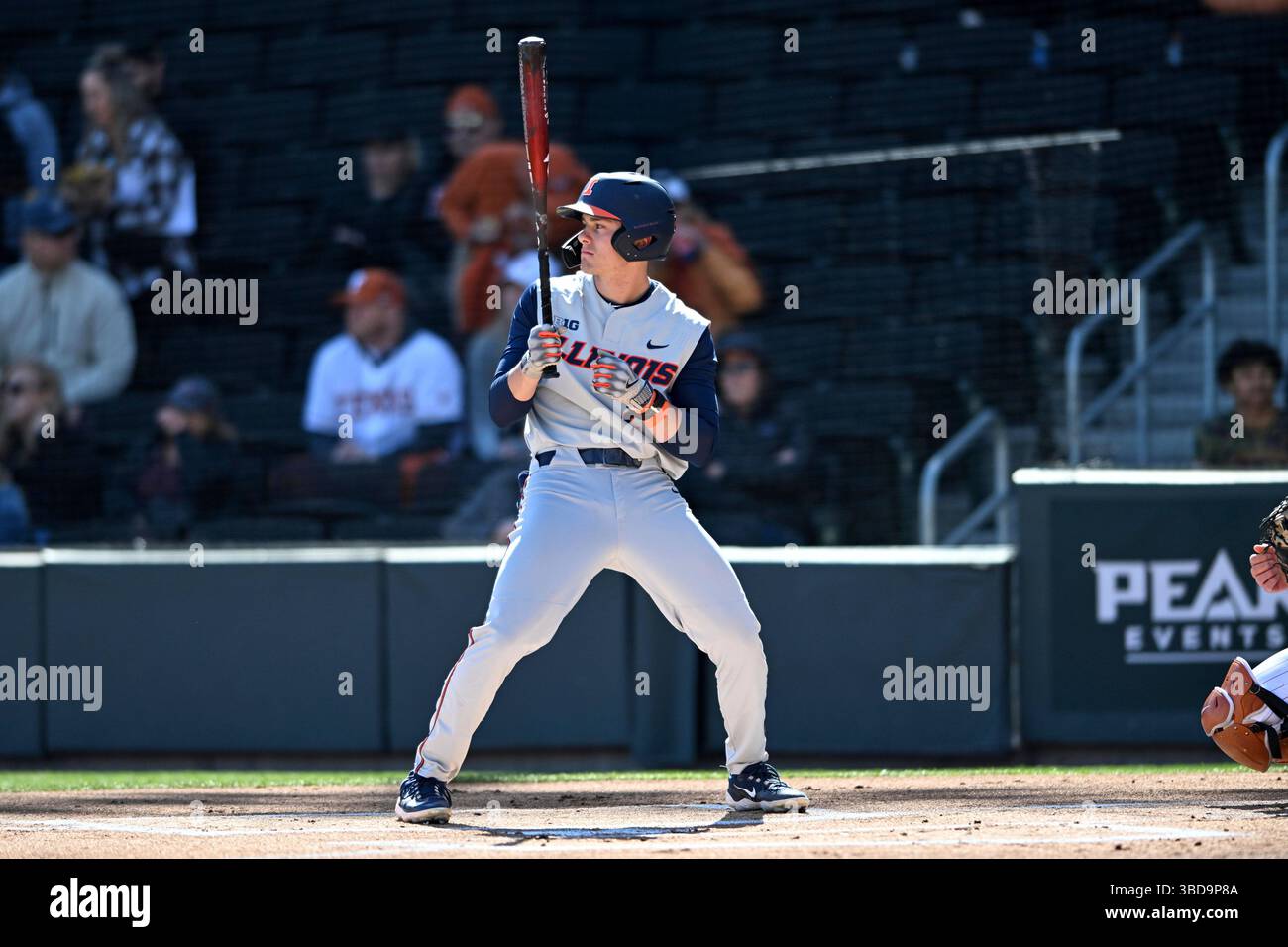 Nick Groves (29) of the Illinois Fighting Illini at bat during a game ...