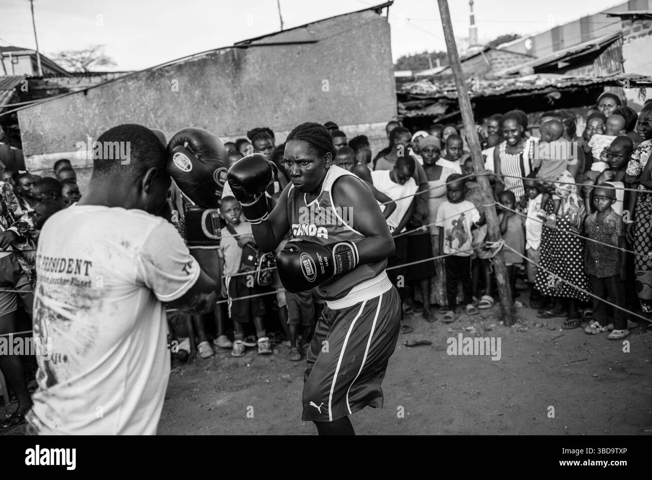 Boxing in Katanga slum, Kampala, Uganda, Africa Stock Photo - Alamy