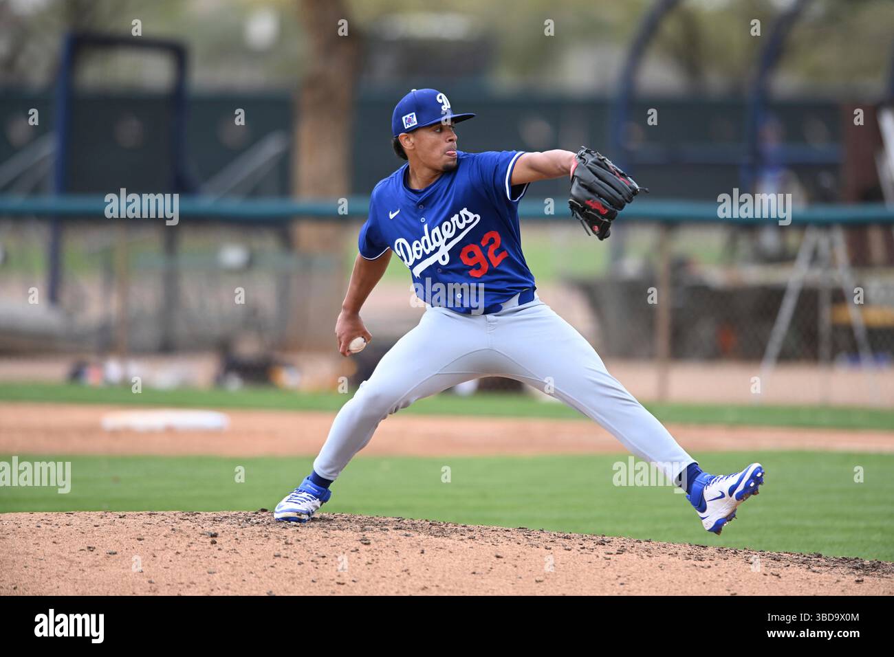 Los Angeles Dodgers pitcher Nicolas Cruz (92) delivers a pitch during a ...