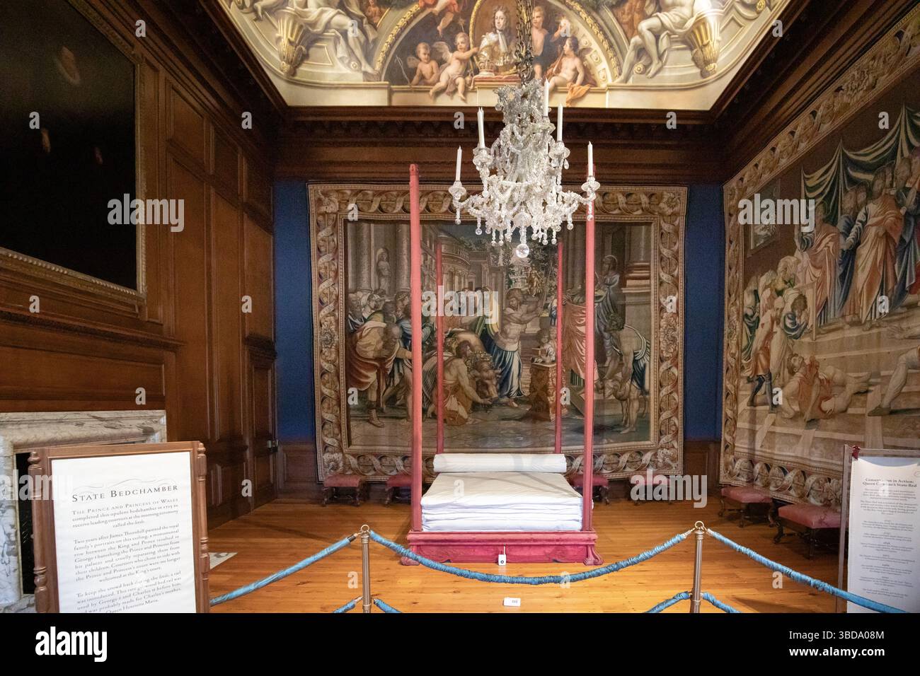 The State Bed Chamber, Hampton Court Palace Stock Photo - Alamy