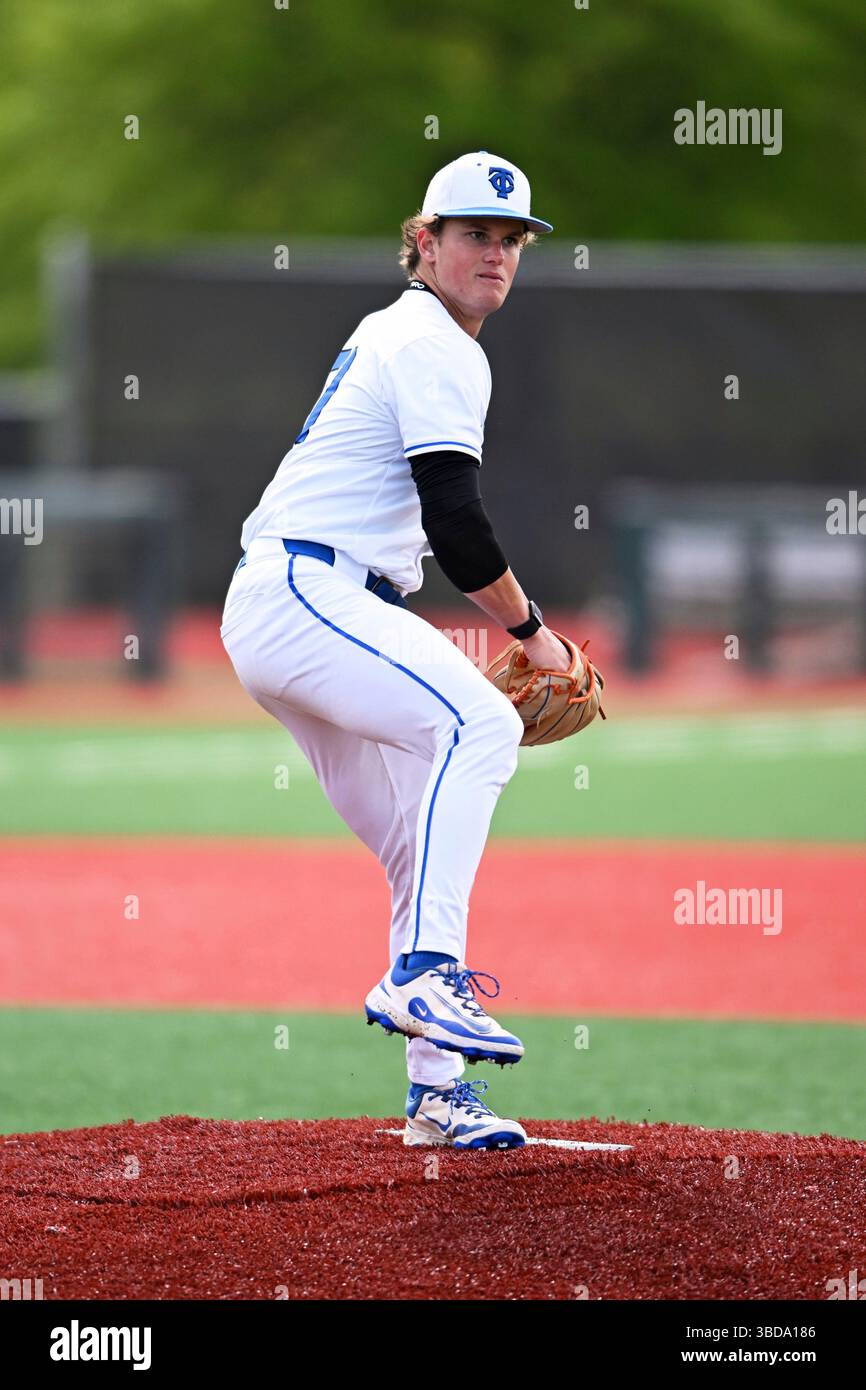 Tyler Ellis (21) of the Trinity Christian Conquerors (Jacksonville ...