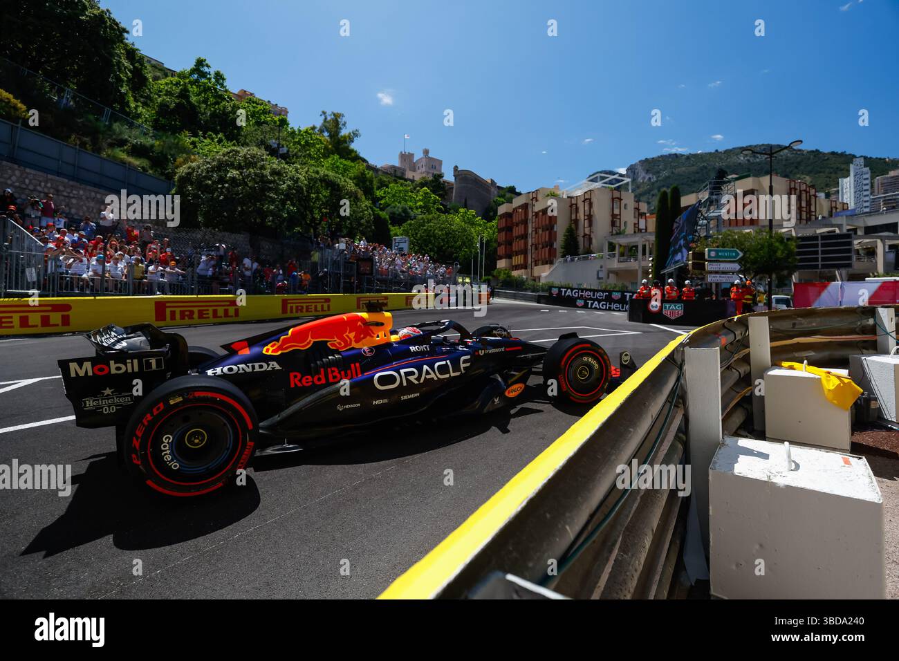 01 VERSTAPPEN Max (nld), Red Bull Racing RB21, action during the Formula 1 Tag Heuer Grand Prix ...