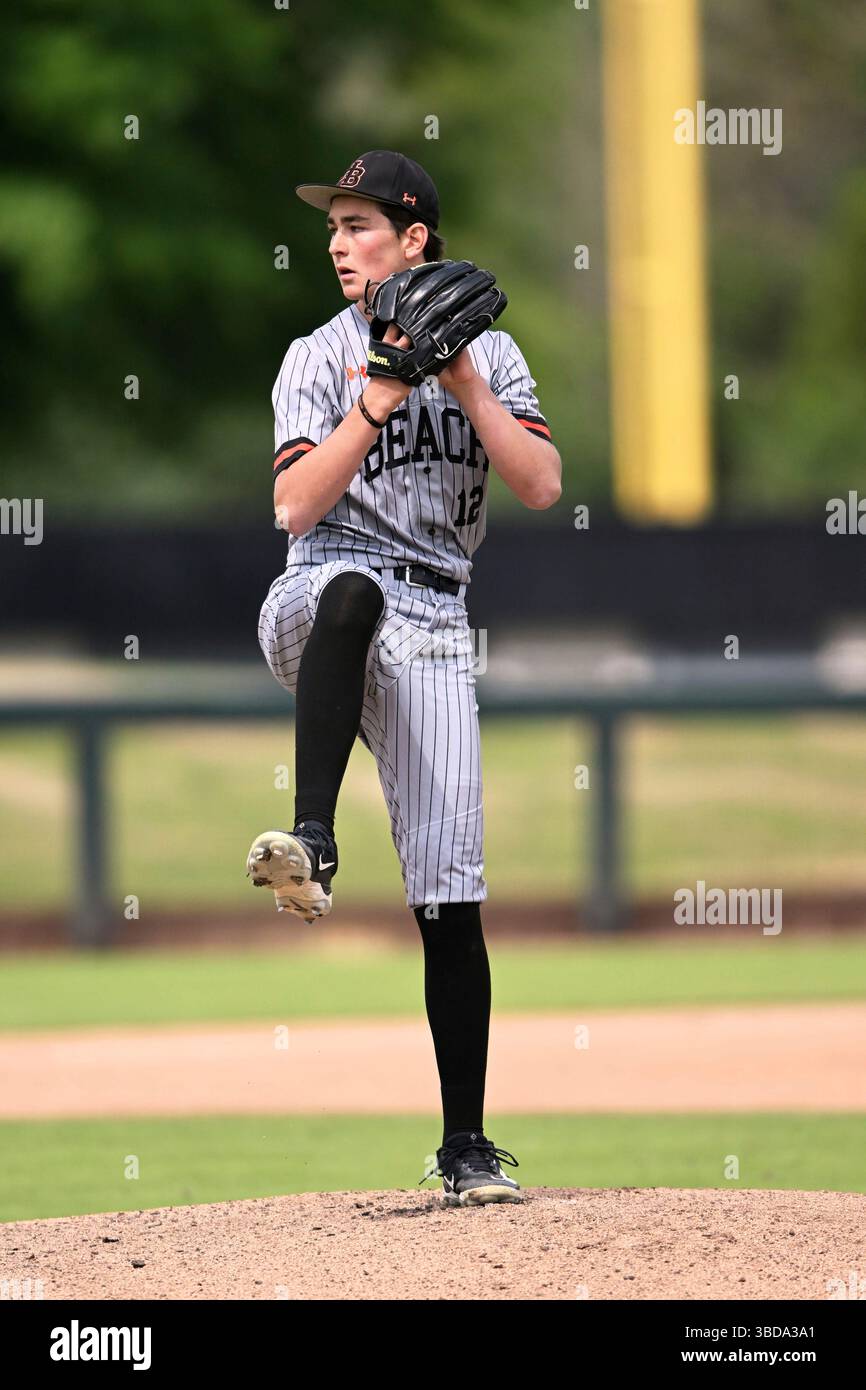Jared Grindlinger (12) of the Huntington Beach Oilers (Huntington Beach ...