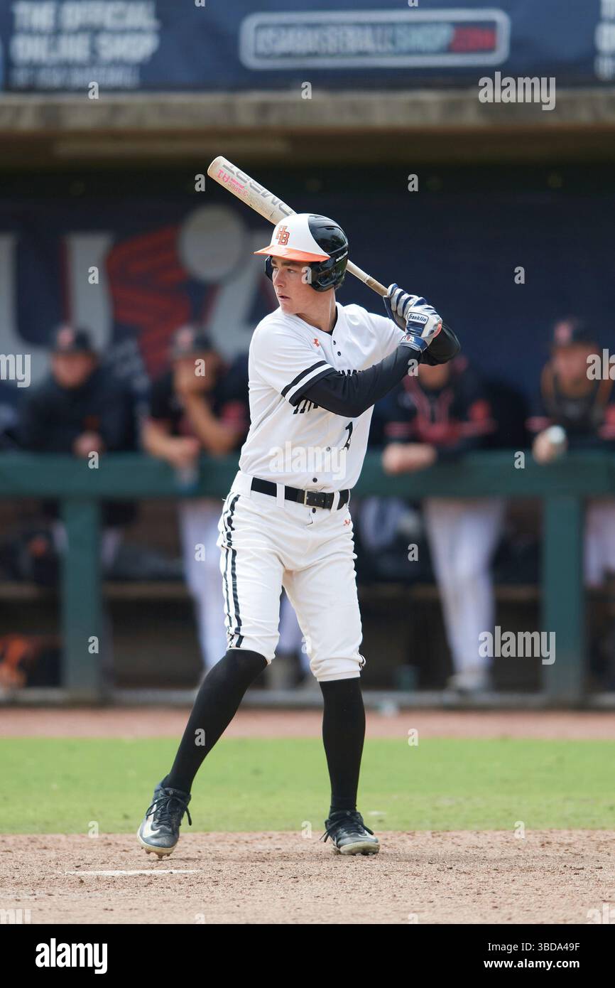 Jared Grindlinger (12) of the Huntington Beach Oilers (Huntington Beach ...