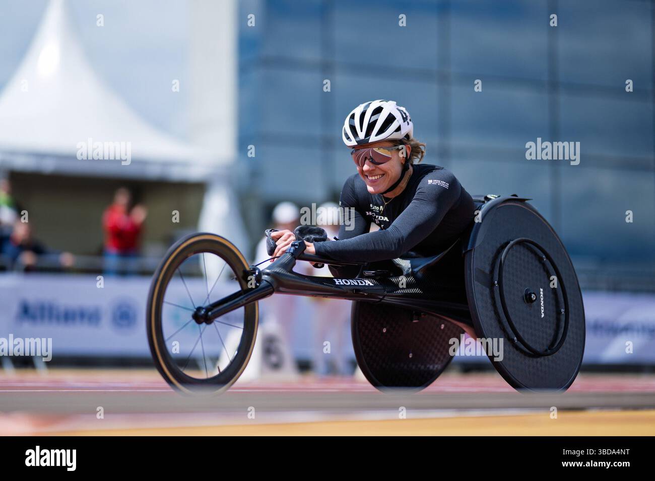 Catherine Debrunner aus der Schweiz an den ParAthletics im Schweizer ...