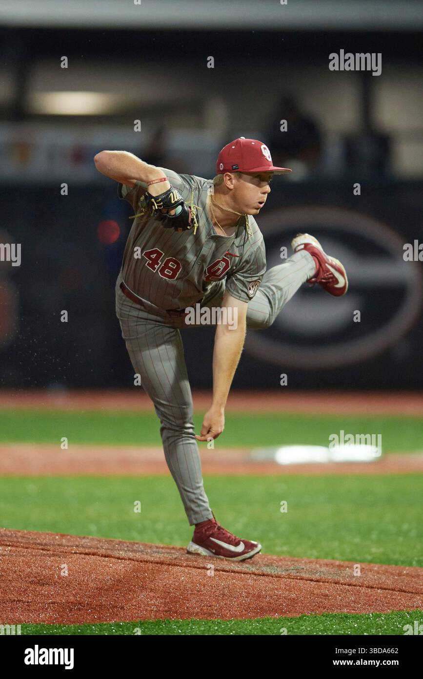 Oklahoma Sooners pitcher James Hitt (48) delivers a pitch during a ...