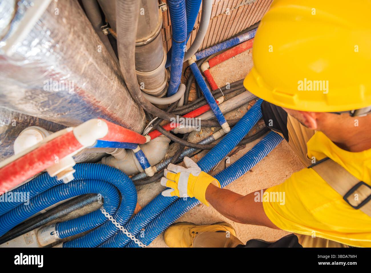 Construction worker carefully handling hi-res stock photography and images - Alamy