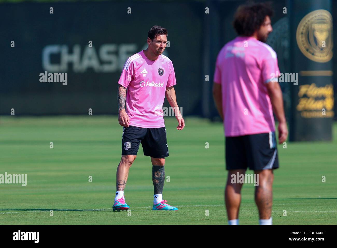 FORT LAUDERDALE, FL - MAY 23: Lionel Messi (10) of Inter Miami CF ...