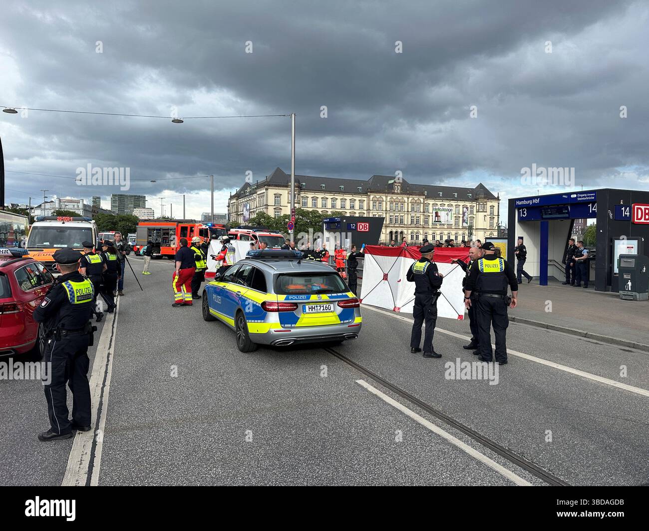 Hamburg, Germany. 23rd May, 2025. Several people have been seriously ...