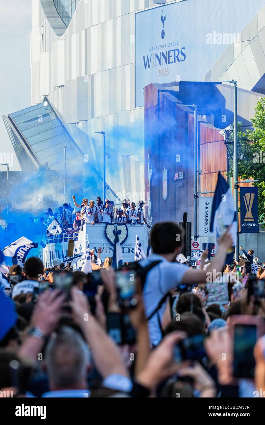 London, UK. 23rd May, 2025. Tottenham Hotspur celebrate their first ...