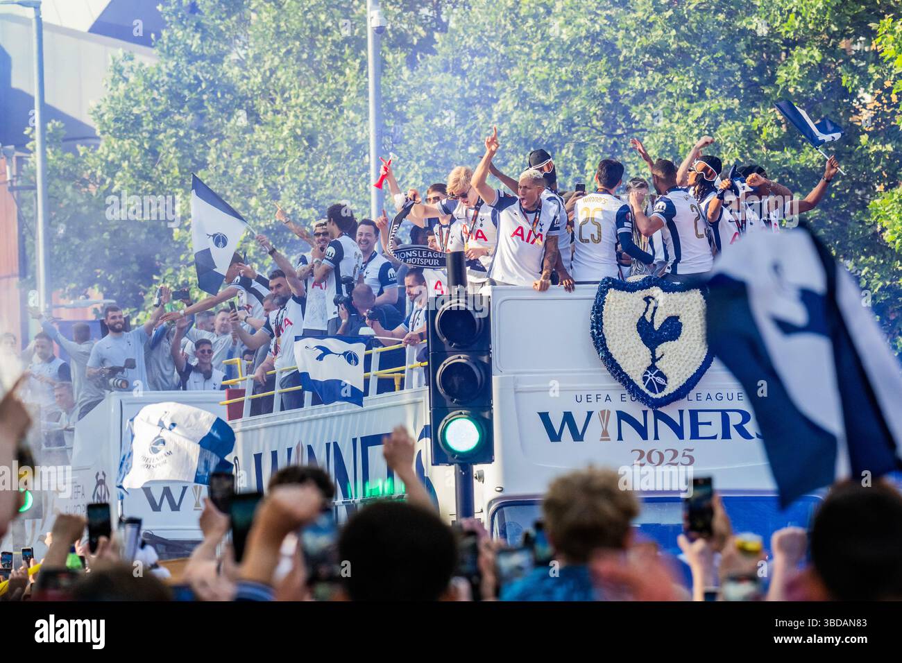 London, UK. 23rd May, 2025. Tottenham Hotspur celebrate their first ...