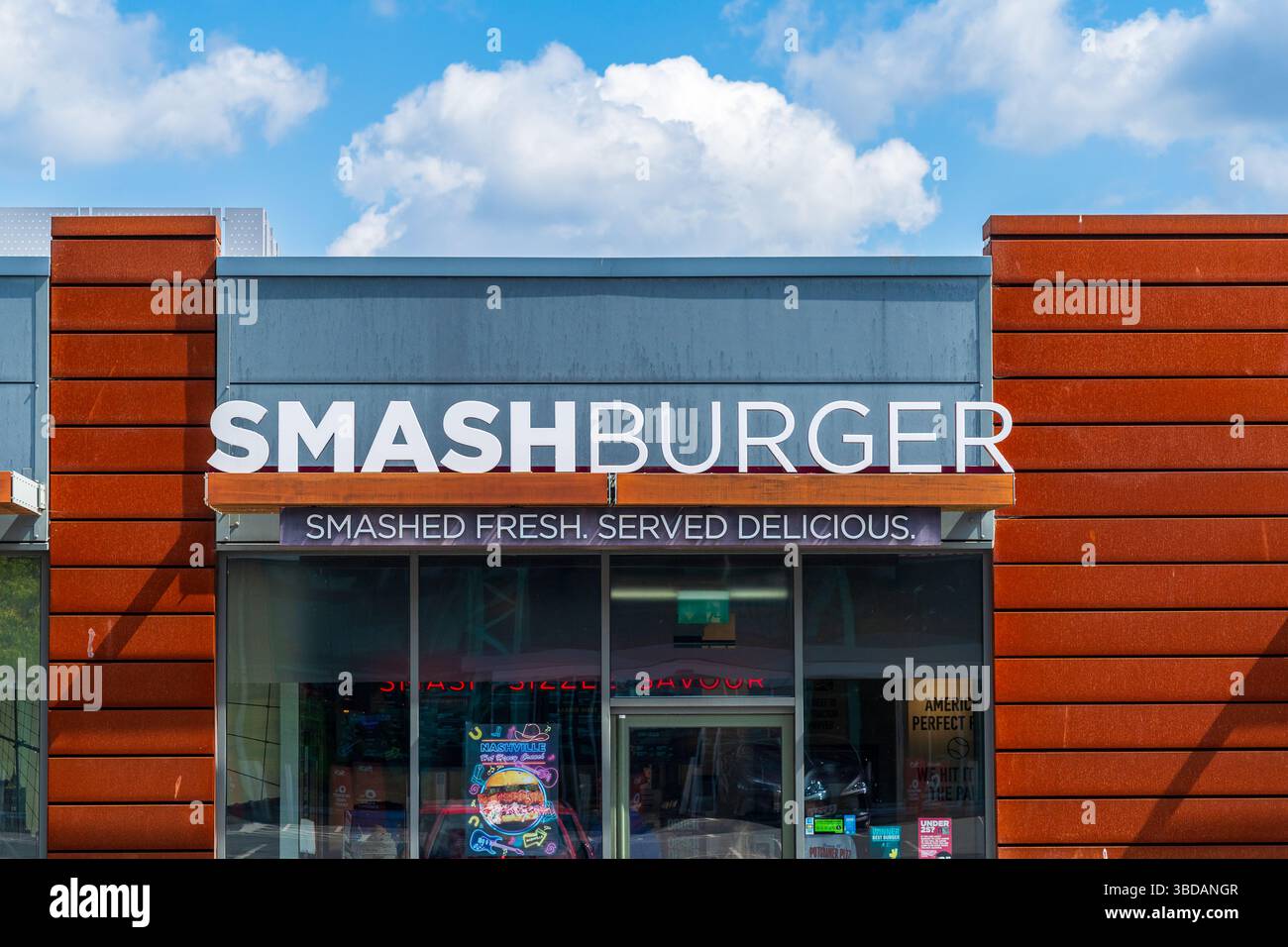 Image smash burger restaurant hi-res stock photography and images - Alamy