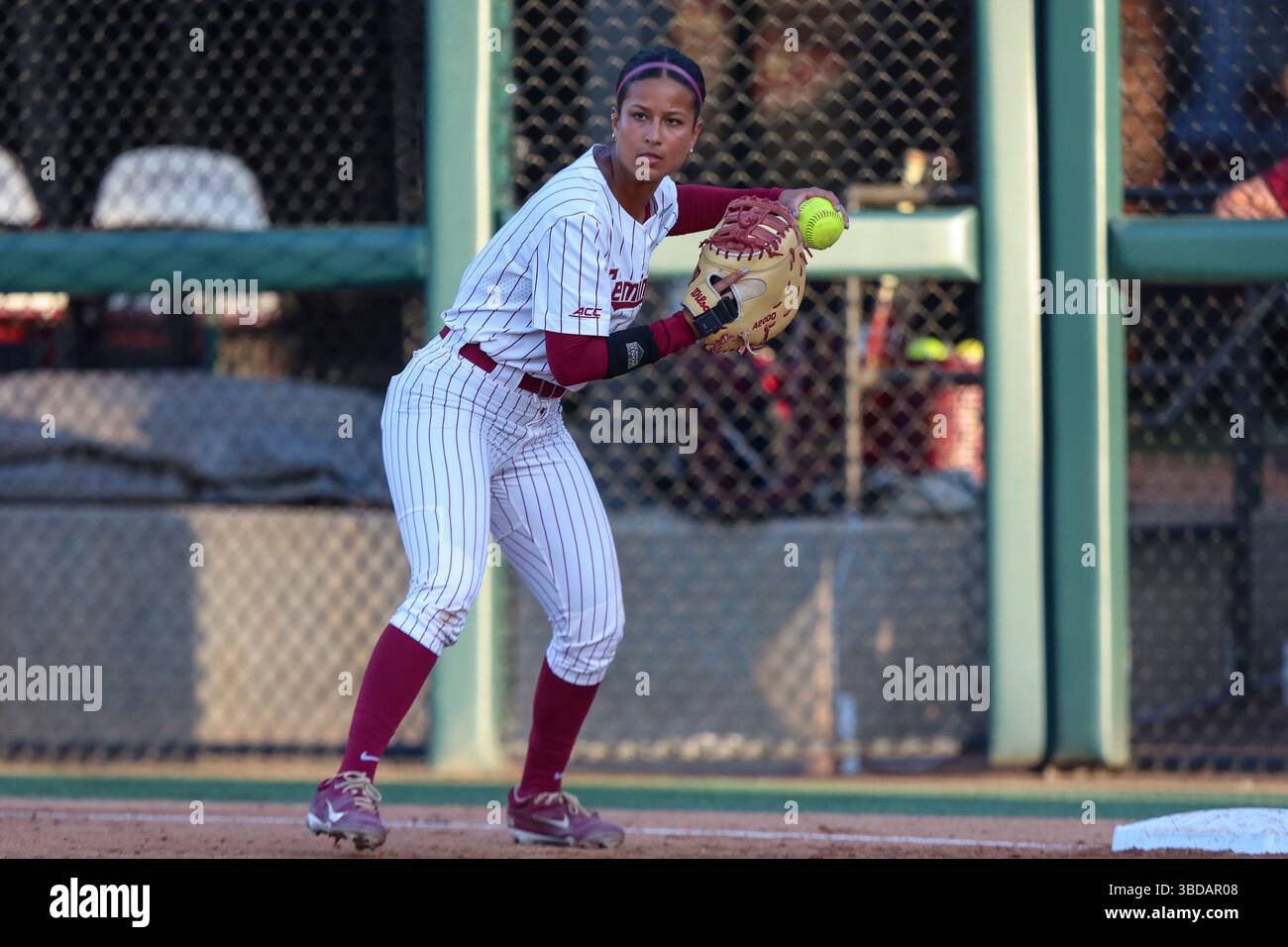 Florida State infielder Angelee Bueno (7) in action during an NCAA ...