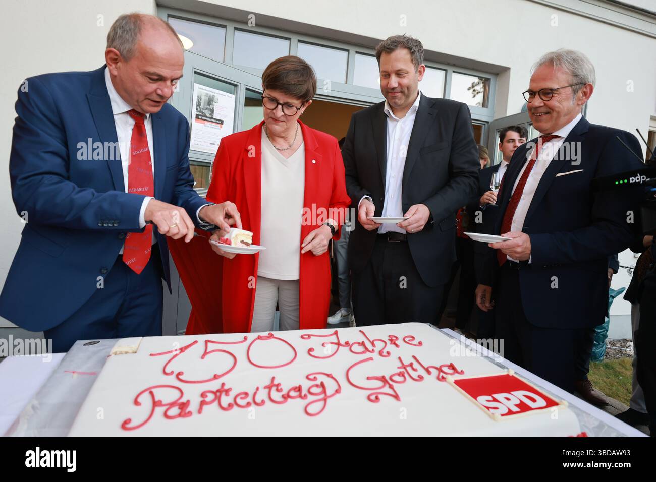 23 May 2025, Thuringia, Gotha: Knut Kreucht (l-r, SPD), Mayor of Gotha ...