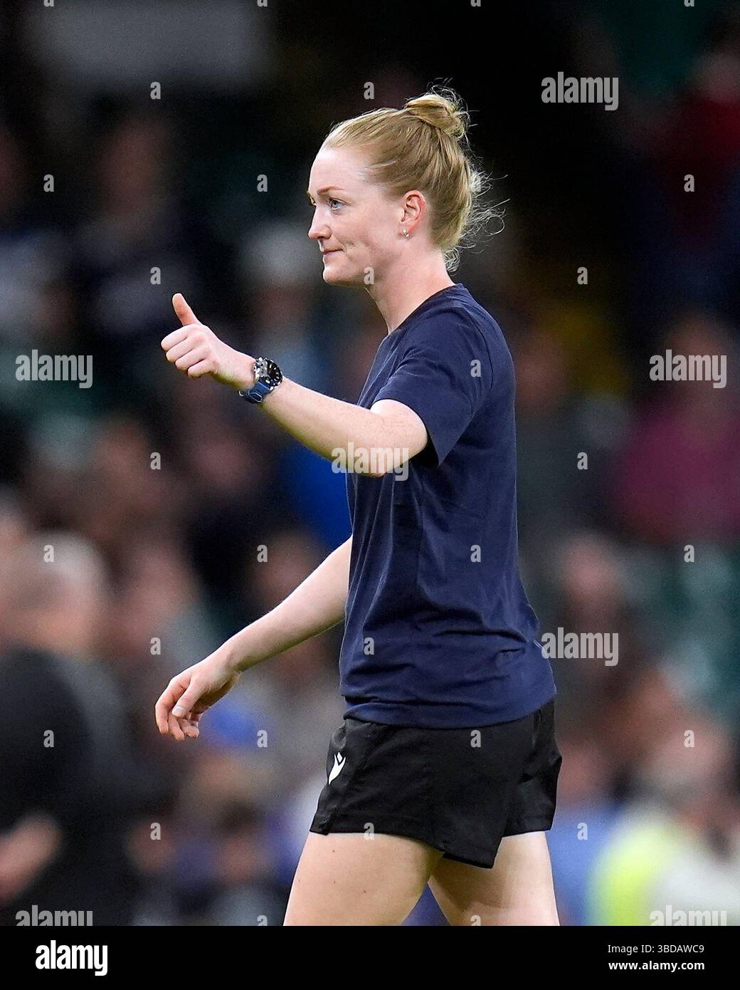 Match referee Hollie Davidson before the EPCR Challenge Cup Final at ...
