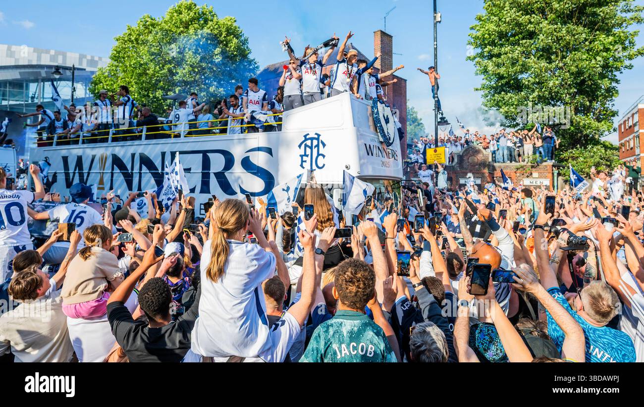 London, UK. 23rd May, 2025. Tottenham Hotspur celebrate their first ...