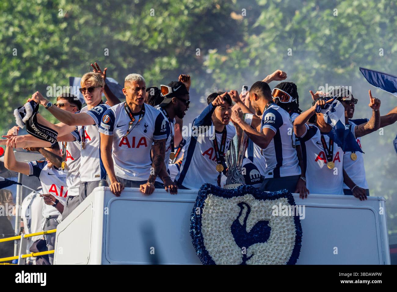 London, UK. 23rd May, 2025. Tottenham Hotspur celebrate their first ...