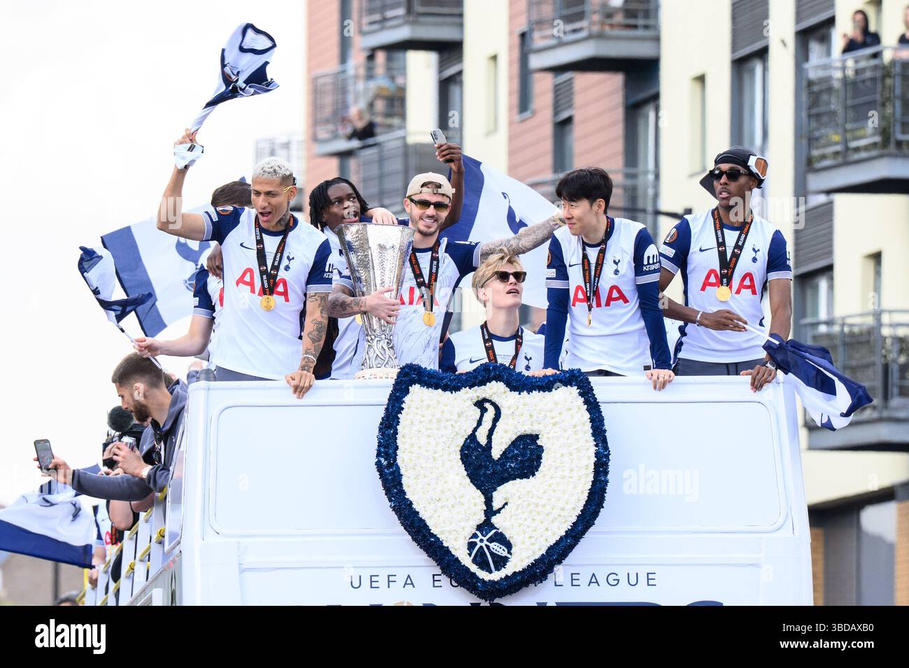 London, UK. 23 May 2025. Tottenham Hotspur players (l-r) Richarlison ...