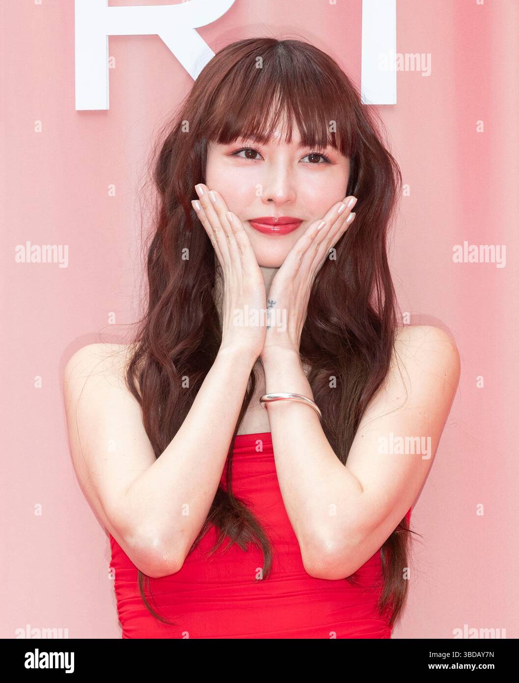 Seoul, South Korea. 23rd May, 2025. Japanese actress Emi Suzuki, during photocall for the TIRTIR ...