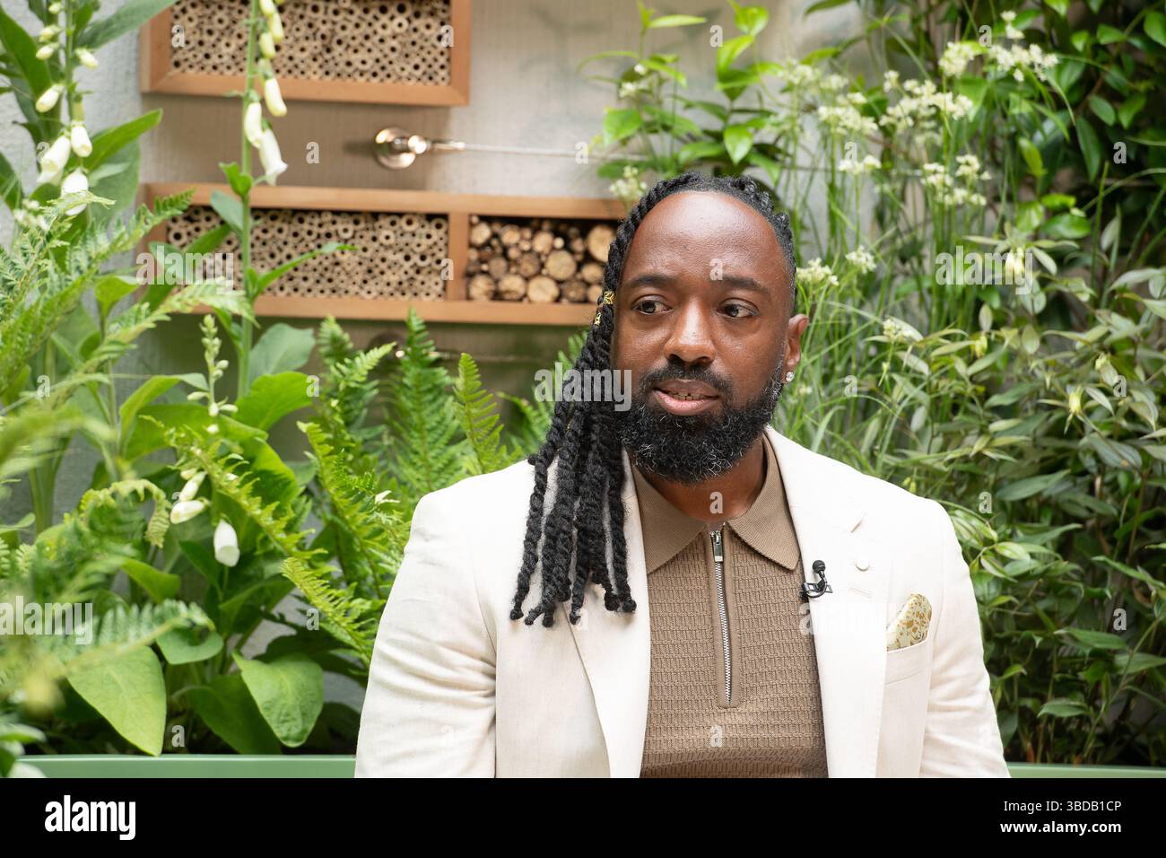 Ms amlin hi-res stock photography and images - Alamy