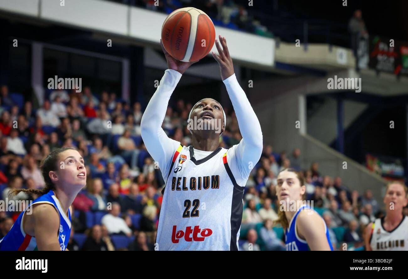 Jemappes, Belgium. 23rd May, 2025. Belgium's Bethy Mununga and 23 Italy ...