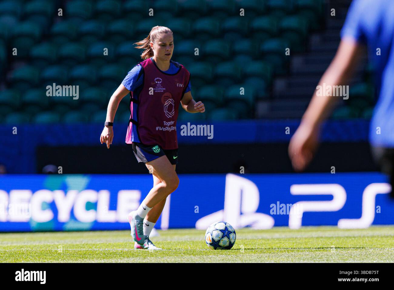 Ewa Pajor seen during Official training and walk around before UEFA ...