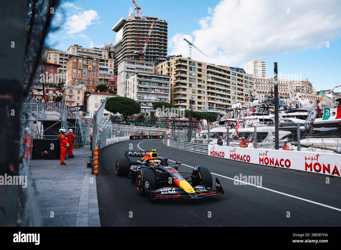 22 TSUNODA Yuki (jap), Red Bull Racing RB21, action during the Formula 1 Tag Heuer Grand Prix de ...