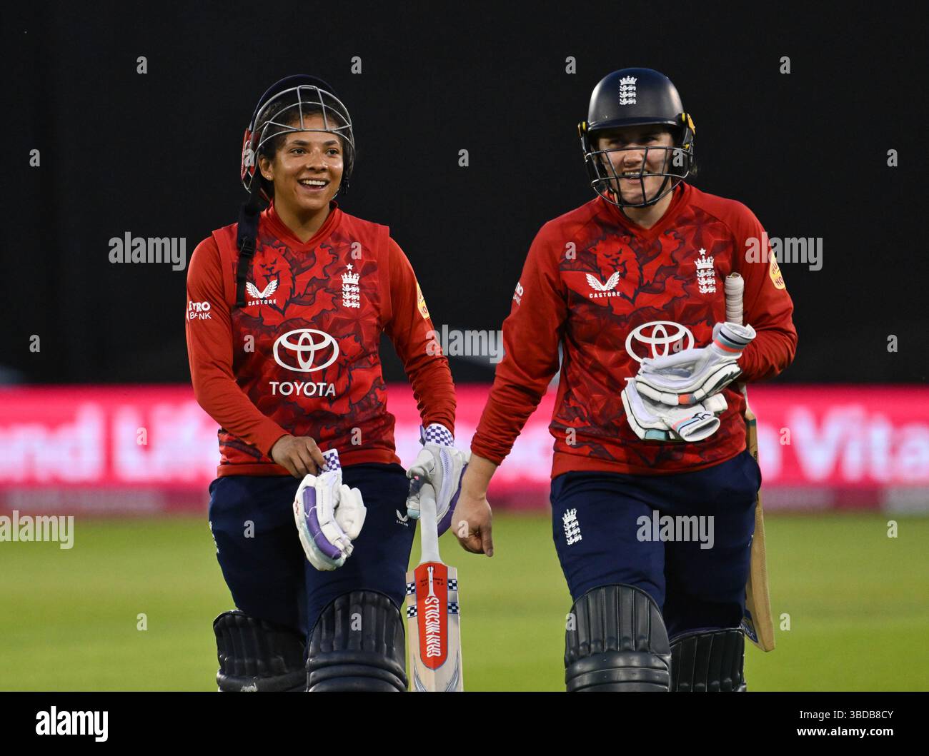 Hove, England. 23 May, 2025. Sophia Dunkley and Nat Sciver-Brunt of ...