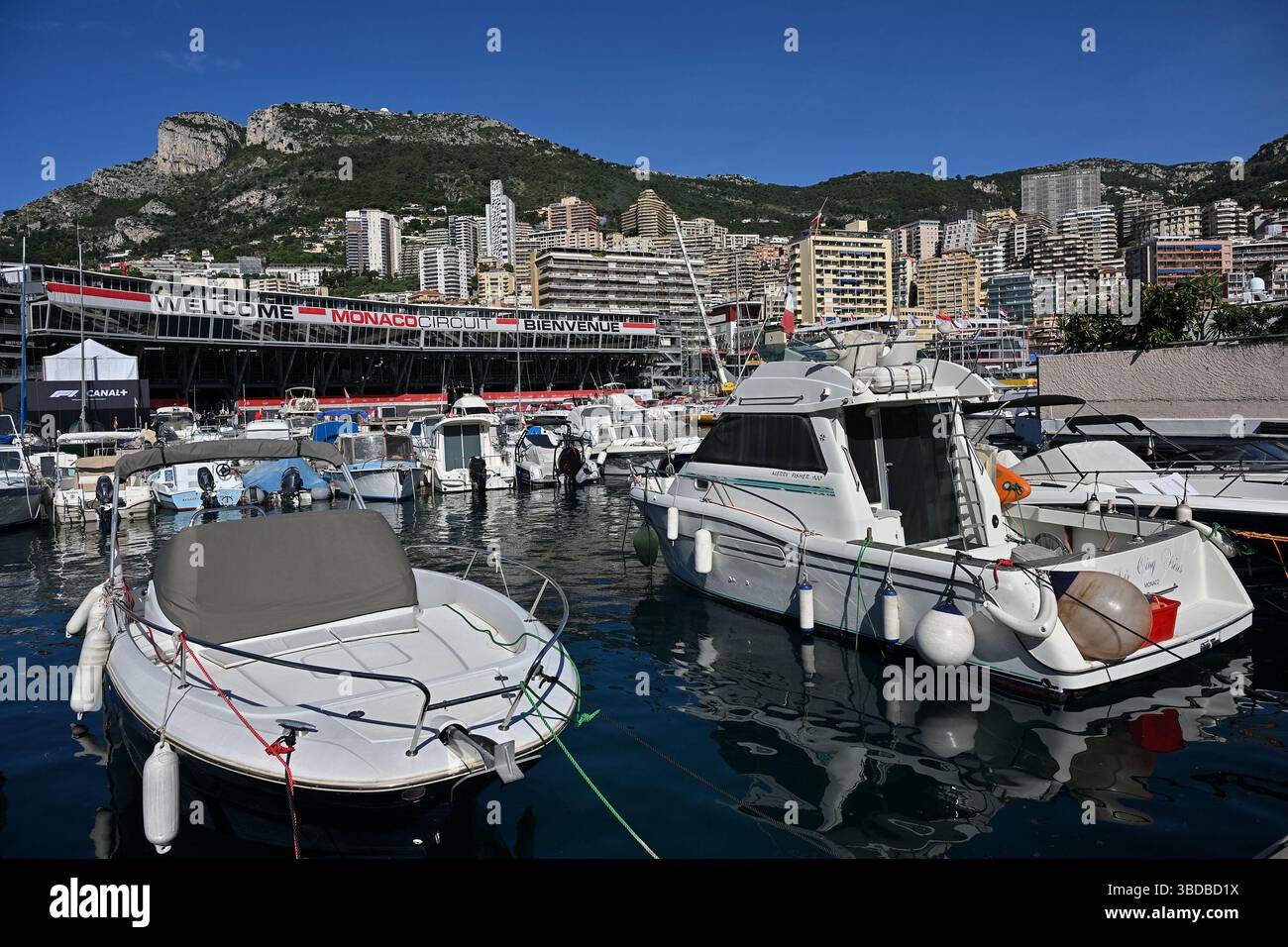 MONTE-CARLO, MONACO - MAY 23: A general view of the Monaco harbour ...