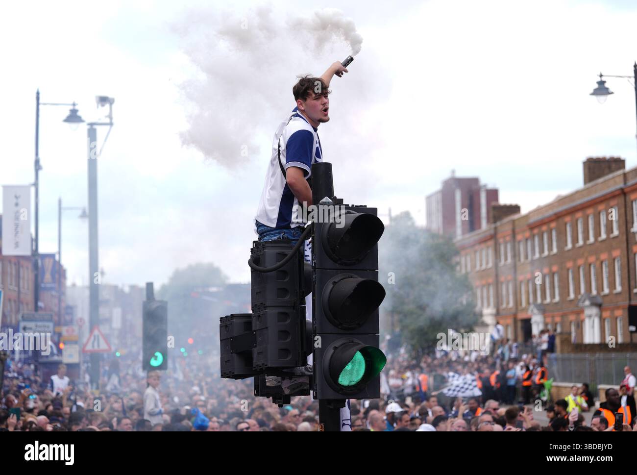 Tottenham Hotspur fans during the Europa League winners parade in North ...