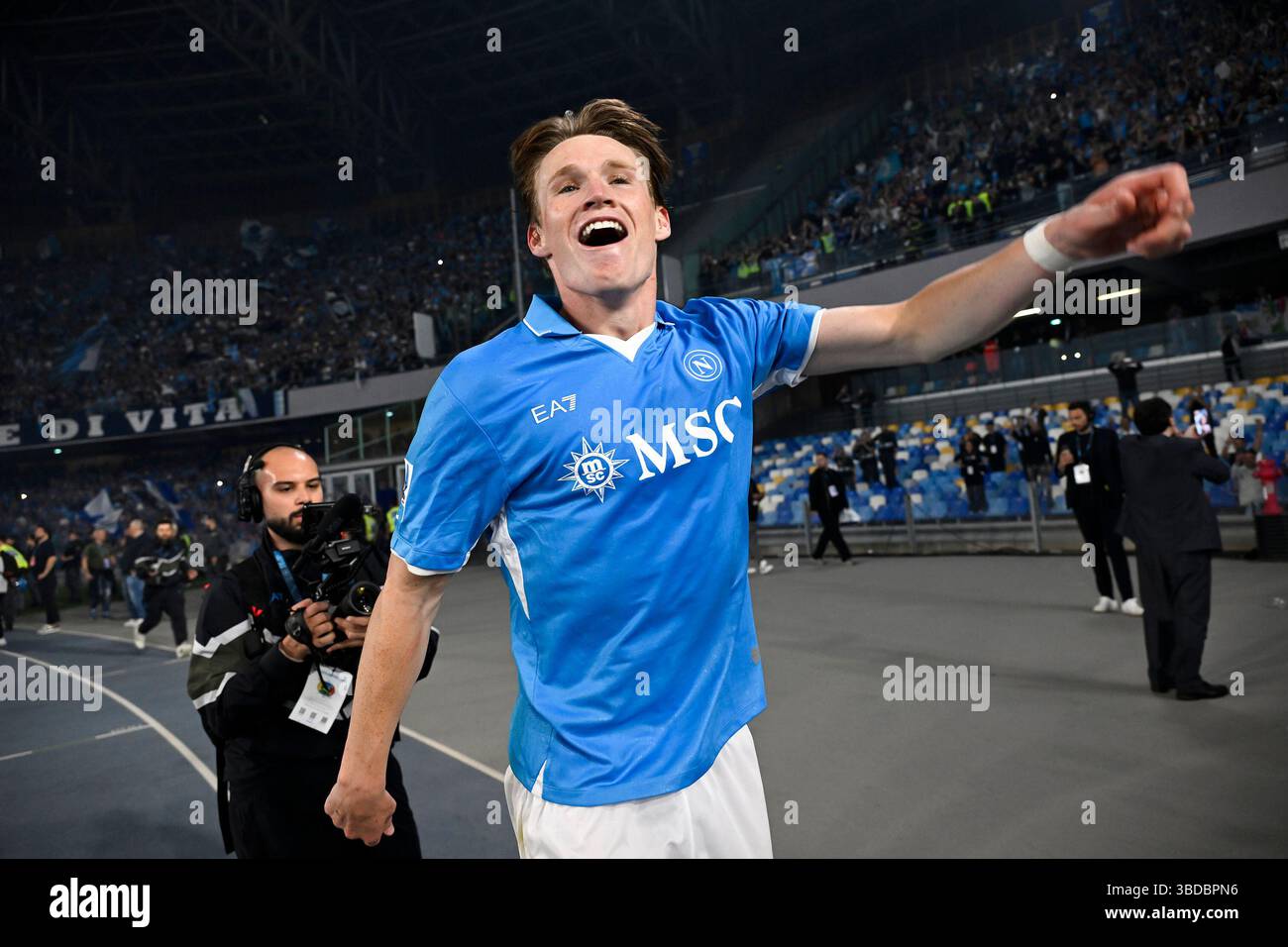 Napoli, Italy. 23rd May, 2025. Scott McTominay of SSC Napoli celebrates ...