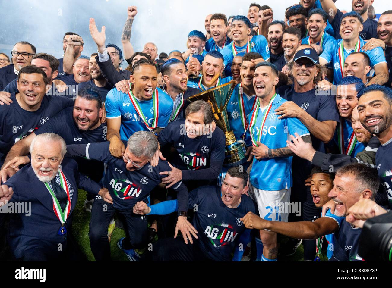 Naples, Italy. 24th May, 2025. Players of SSC Napoli lift the trophy ...