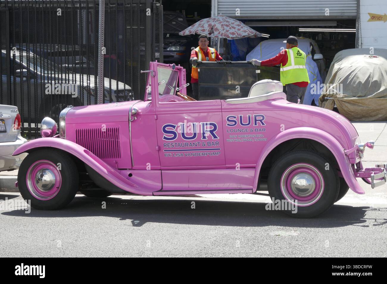 Los Angeles, California, USA 23rd May 2025 Lisa Vanderpump Sur Pink Car ...